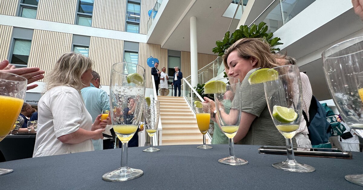 Rijnstate Elst met gongslag geopend: eerste patiënten gaan al naar hun ...
