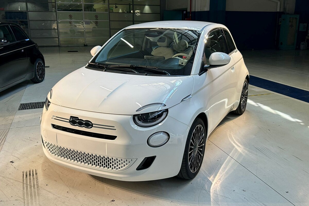 Hybride verdringt elektrisch: Fiat blaast benzinemotor nieuw leven in ...