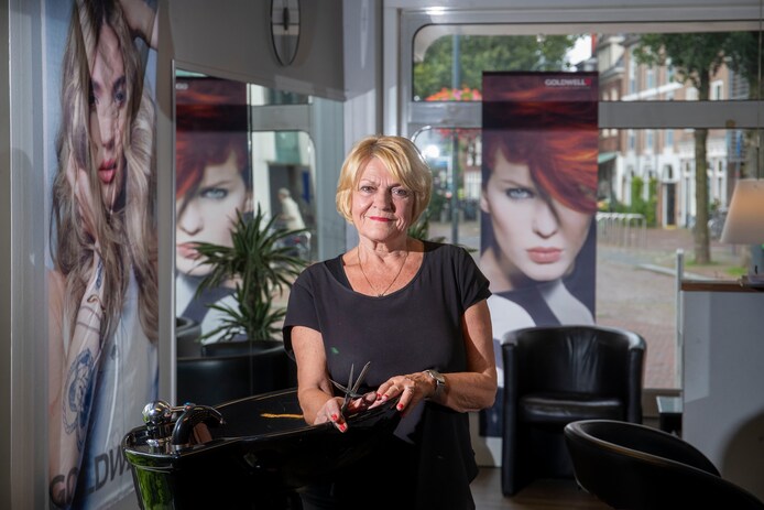 Kapster Janny (70) blikt terug op 50-jarige carrière: ‘Er kwam een ...