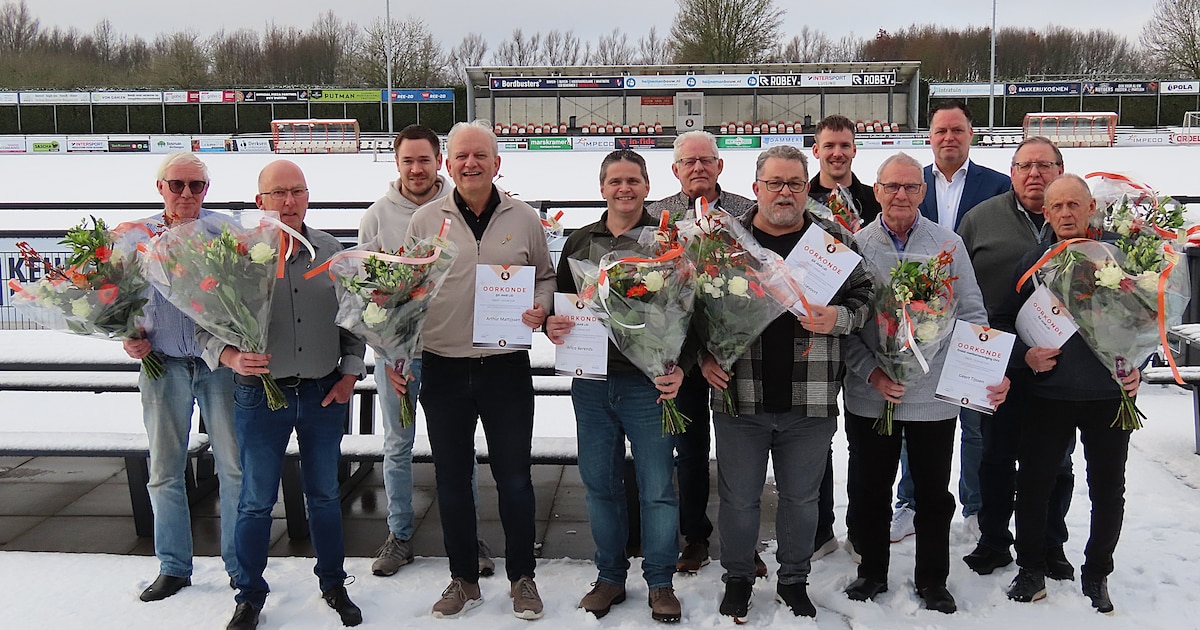 DVV-leden gehuldigd en Nachtuul voor Frans Heijneman | Regio | De ...