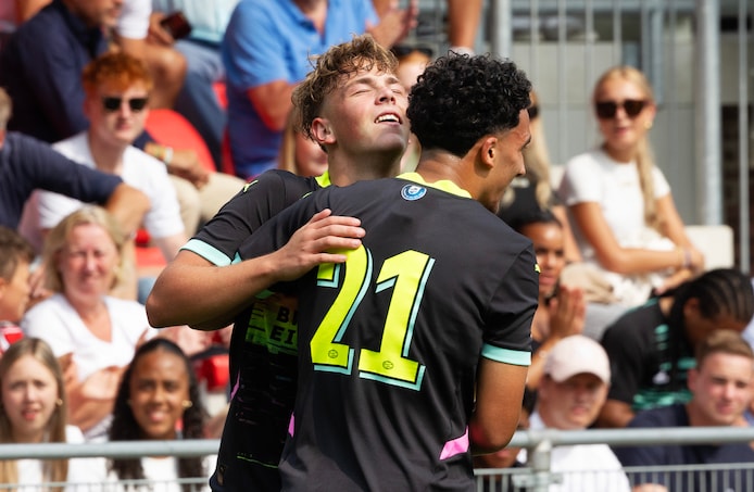 Robin van Duiven timmert aan de weg in de jeugdopleiding van PSV en ...