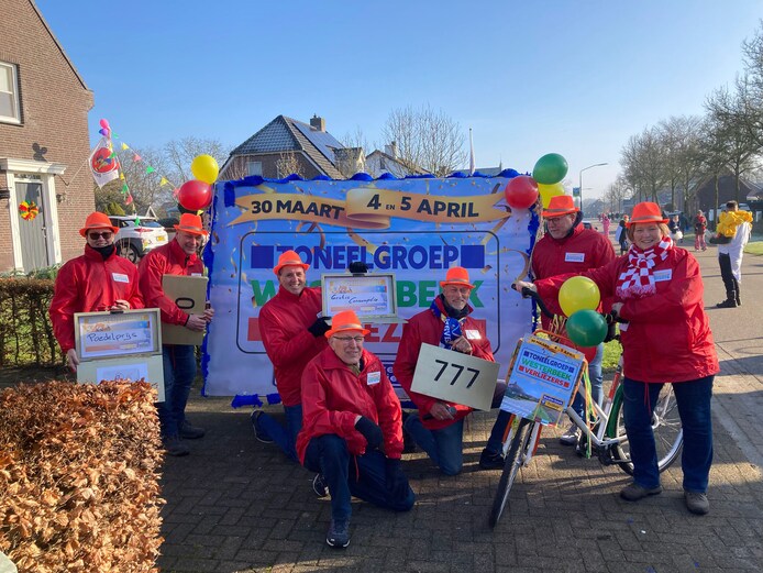 Toneelgroep Westerbeek speelt komedie ‘Verliezers’ in De Schans | Uit ...