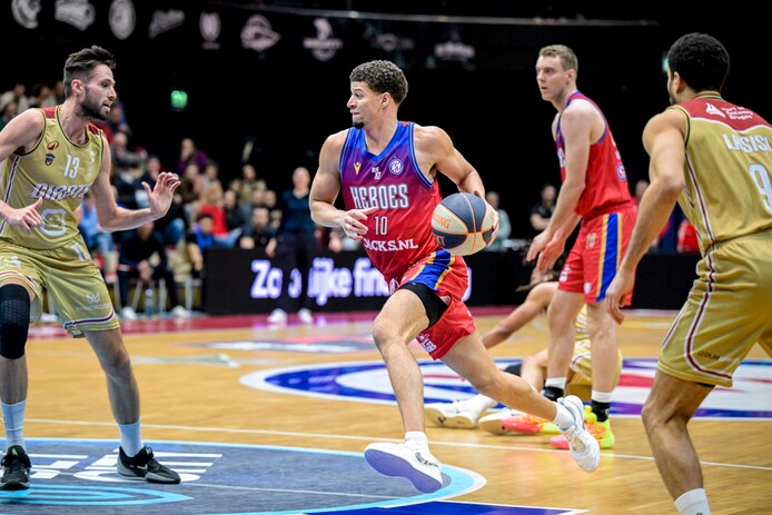 Juweeltje Samuell Williamson vindt draai bij Heroes: ‘Niet teveel nadenken, spelen’ | Den Bosch ...