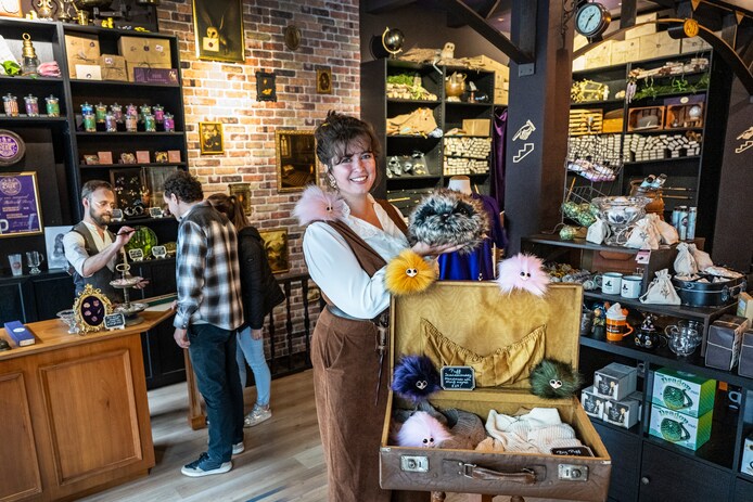 Bij deze nieuwe winkel in Nijmegen lijkt het net alsof je in de wereld ...
