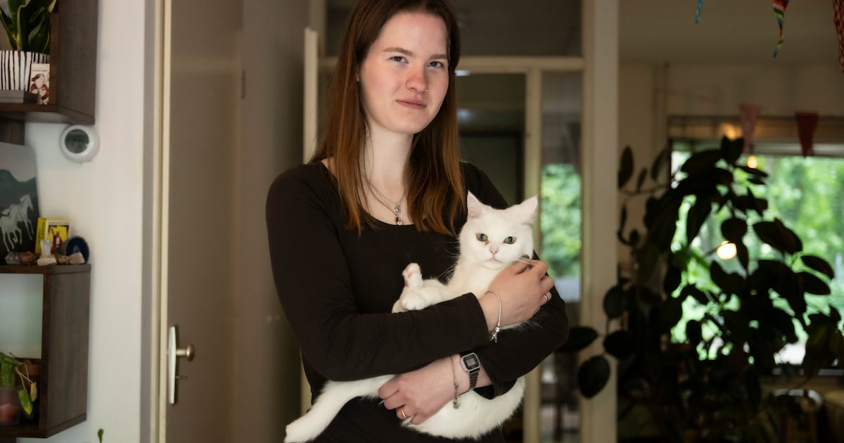 Arwen vreesde haar huis uit te moeten nadat haar moeder overleed, nu is ...