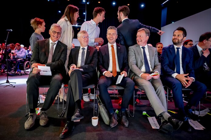 SGP-congres wijst actieve rol voor vrouwen af: ‘Deze vergadering is ...