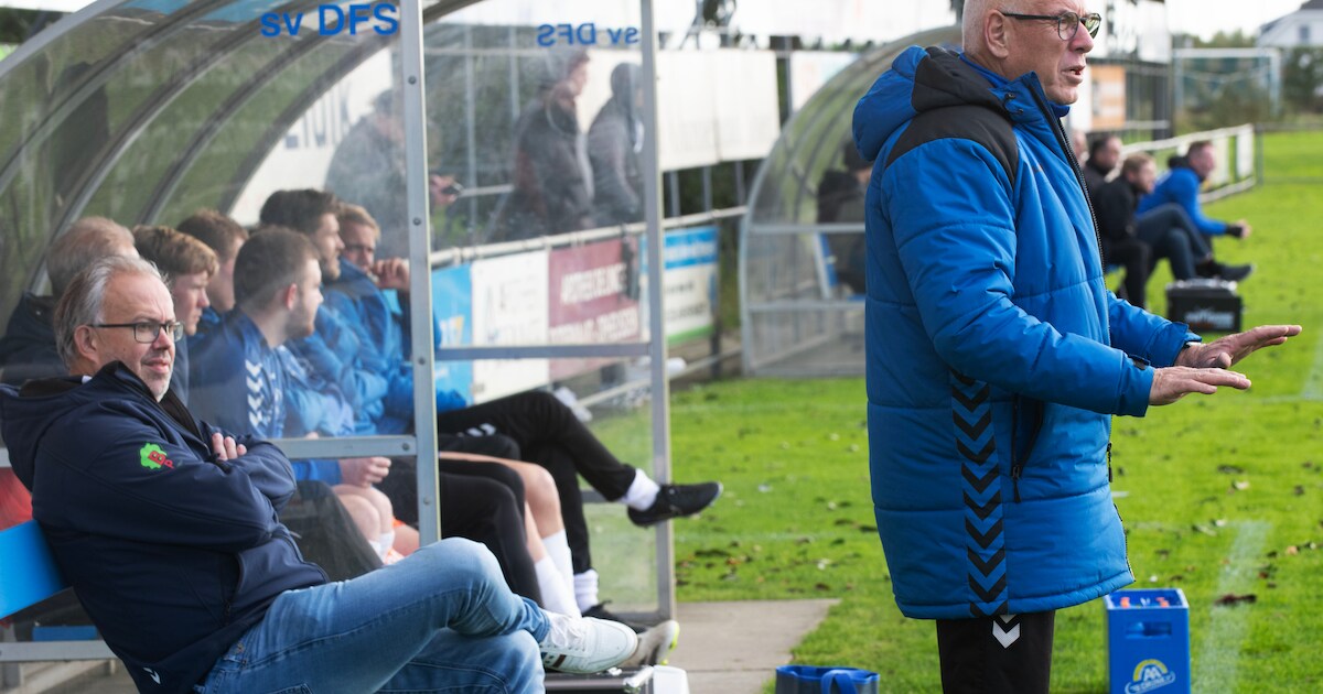 Hoofdsponsor baalt van vertrek Omvlee, maar DFS stunt wel met interim-trainer: ‘We hadden een ...