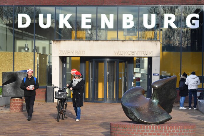 Het blijft etteren bij Zwembad Dukenburg: gemeente Nijmegen grijpt nu ...