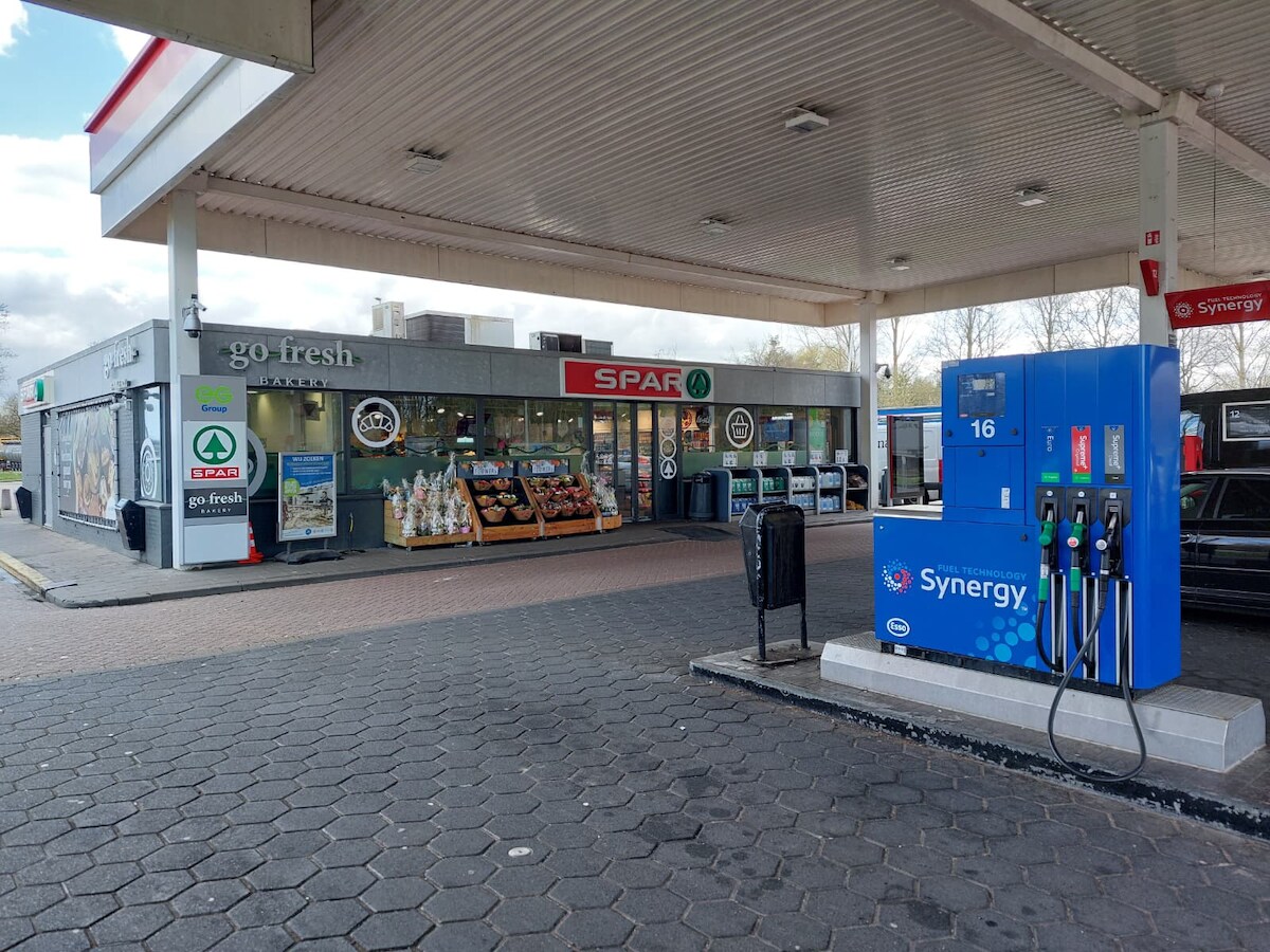 Fastned opent eerste shop langs A2, maar tankstationuitbater stapt naar ...