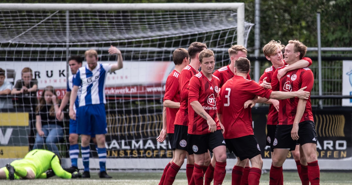 ‘Luc Berentsen-show’ houdt Grol in kampioensrace | Amateurvoetbal | De ...
