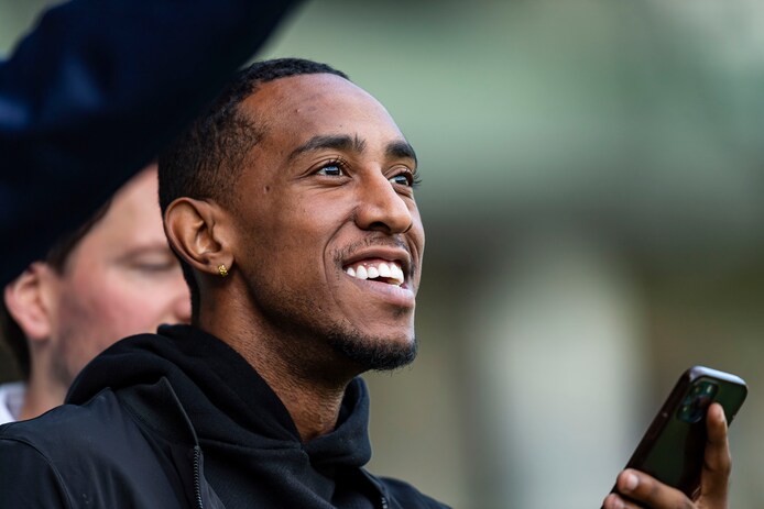 Veroordeelde Joshua Brenet (ex-FC Twente) komt uit Qatar terug voor ...