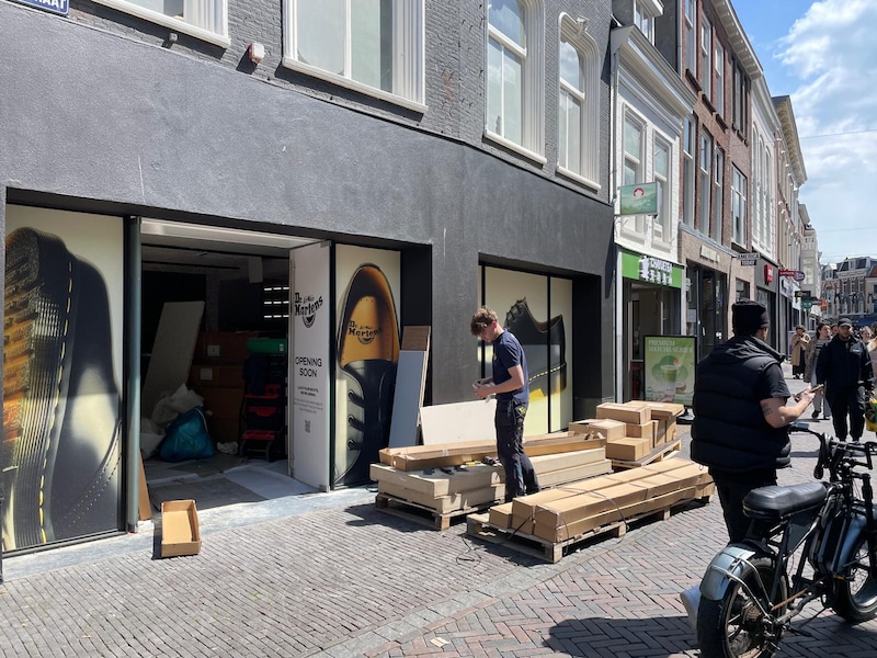 Schoenenwinkel Dr. Martens Store verhuist: hier vind je de nieuwe ...
