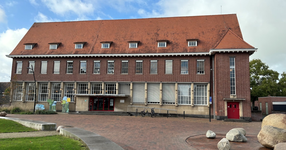 Dit markante gebouw in Winterswijk komt binnenkort te koop te staan ...