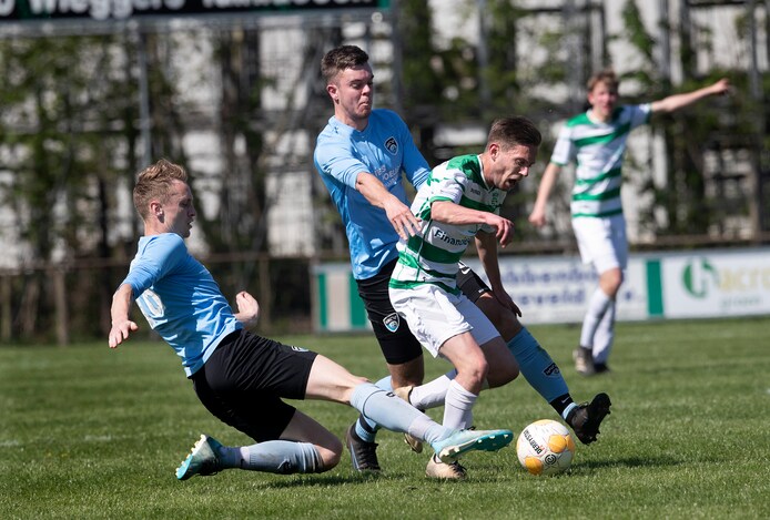 HMC'17 verovert koppositie 5B na winst op MEC | Voetbal Achterhoek | gelderlander.nl