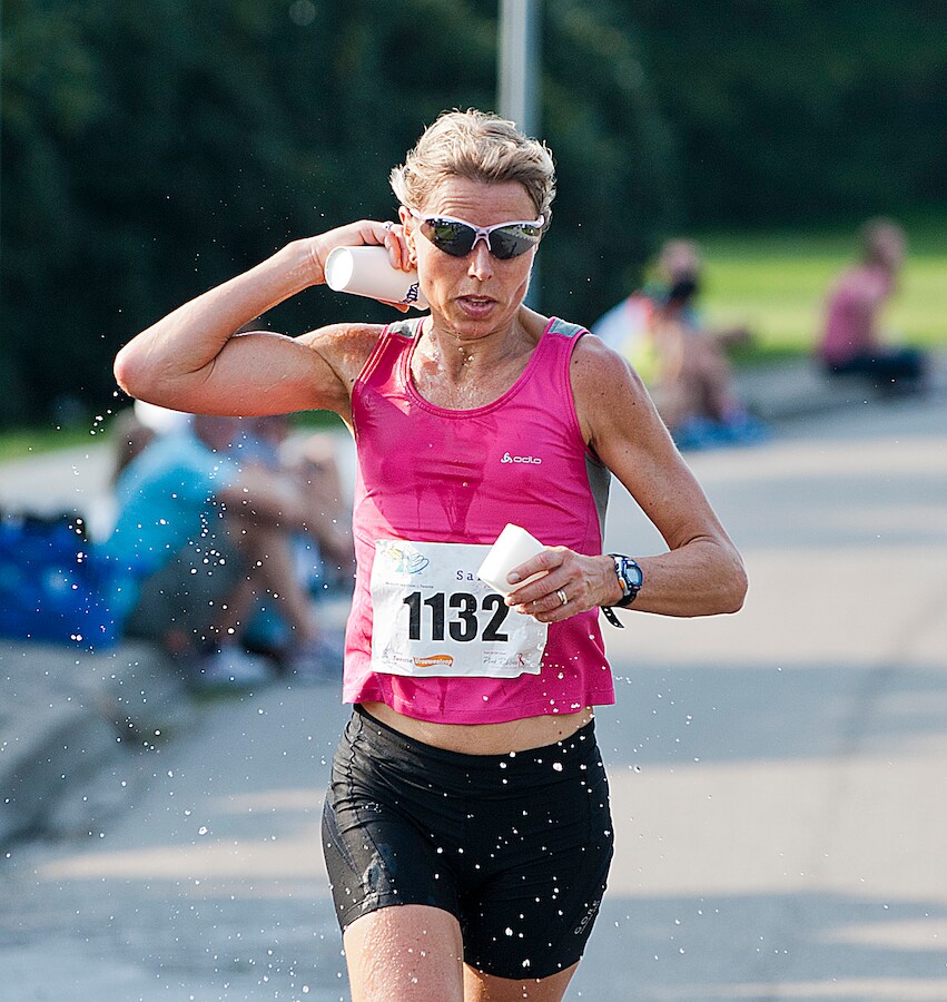 Marathon van Enschede is van start gegaan! Dit zijn de lopers waar je ...