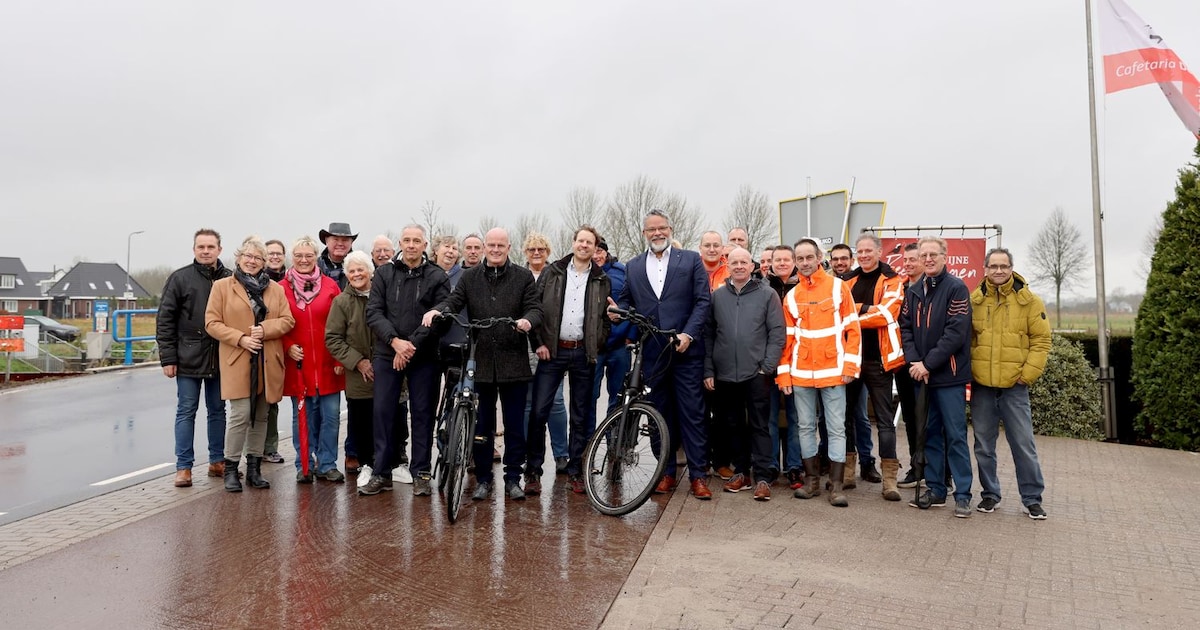 Lingebrug tussen Echteld en Lienden eindelijk klaar, fietsers stuk ...