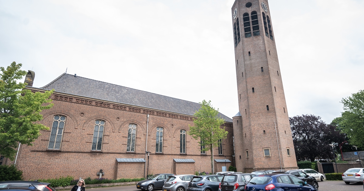 Wel of geen dorpshuis in de kerk escaleert: bestuur en huilende ...