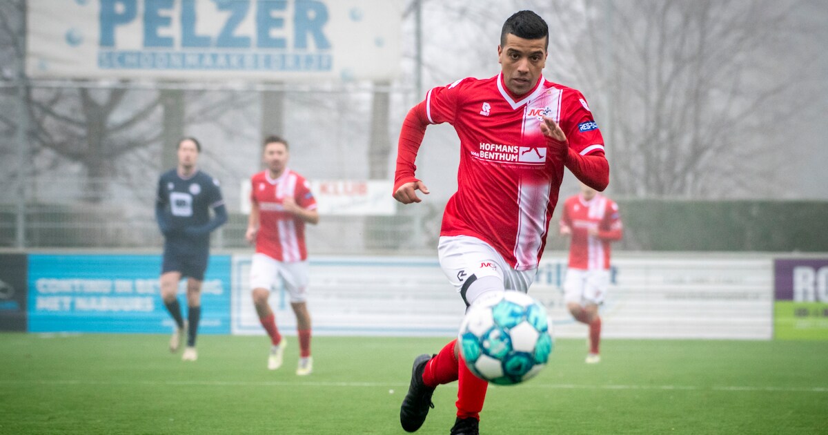 Ooit de vleugelflitser van De Treffers, nu terug op de bank bij JVC ...