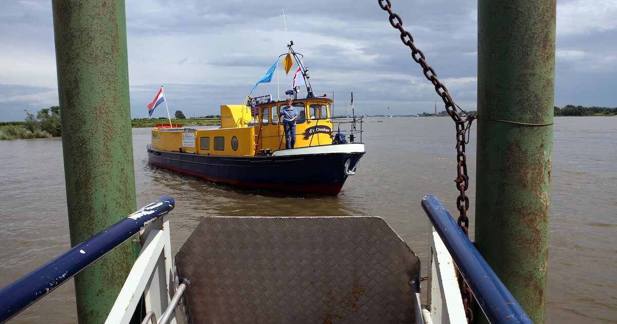 Pontjes Uiterwaarde zijn weer dagelijks in de vaart | Druten | De ...