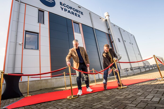 Miljoenen schade, grote explosie en nu... een borrel én een korrel in ...