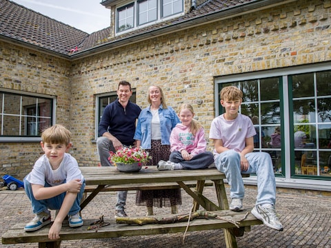 Eline en Menno: ‘Elke maand sparen we voor ieder kind honderd euro ...