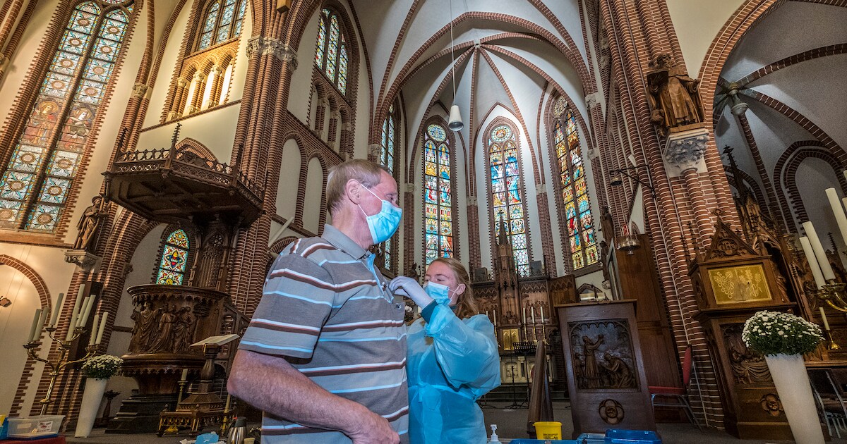 In de kerk van Haps krijg je dit coronajaar geen hostie, maar een ...