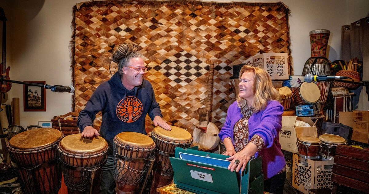 Op zoek naar rust in hyperdrukke tijden? Gery uit Druten zingt mantra’s ...