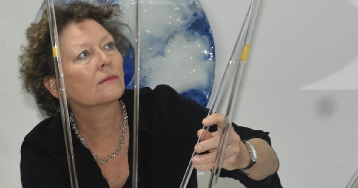 Glaskunstenaar Hermine van der Does exposeert in kasteel Hernen ...
