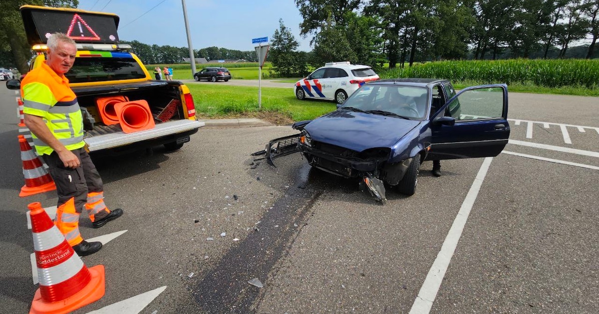 Twee auto's zwaar beschadigd na ongeval op kruispunt in Groenlo | 112 nieuws Oost Gelre | De ...