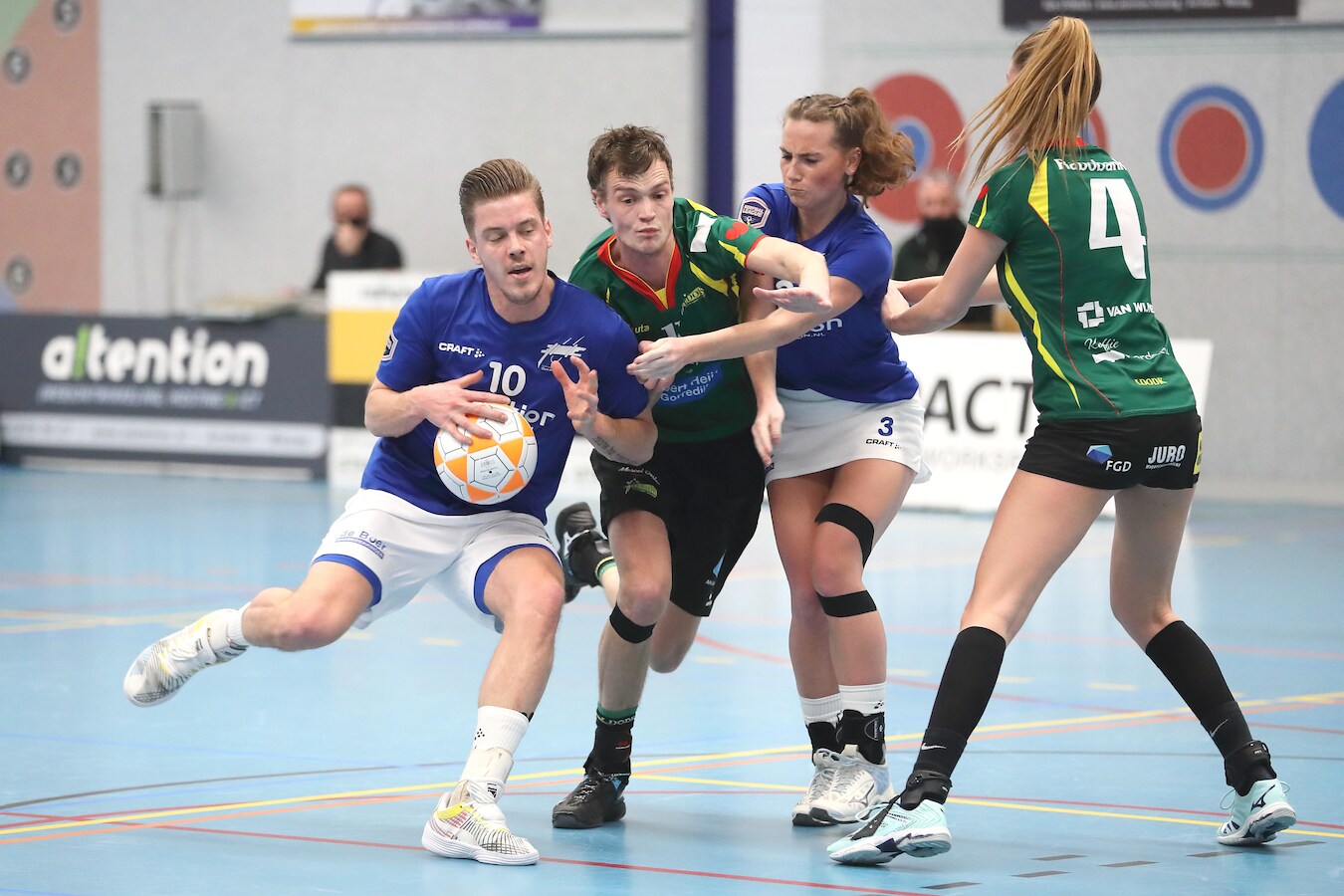 Venijnig Oost-Arnhem breekt na blessure Van den Bos: ‘Wilde net rust ...