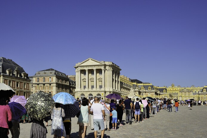 Amerikaans meisje (10) overlijdt tijdens bezoek aan snikheet kasteel van Versailles | Buitenland ...