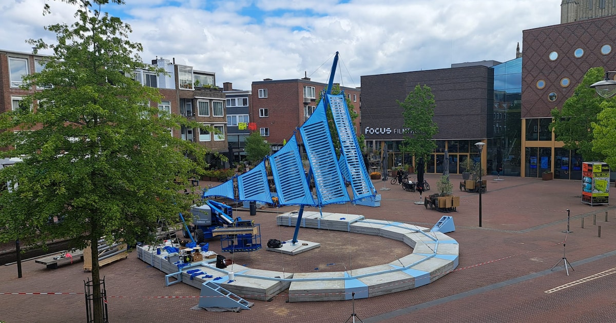 Wat doet dat gekke blauwe bouwwerk bij het filmhuis in Arnhem? | Regio ...