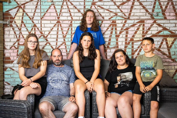 In het hoofd van Patrick (41) is niks meer wat het was door mestongeluk ...