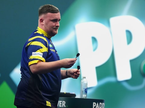 LIVE WK darts | Rob Cross komt na verhitte set op gelijke hoogte met ...