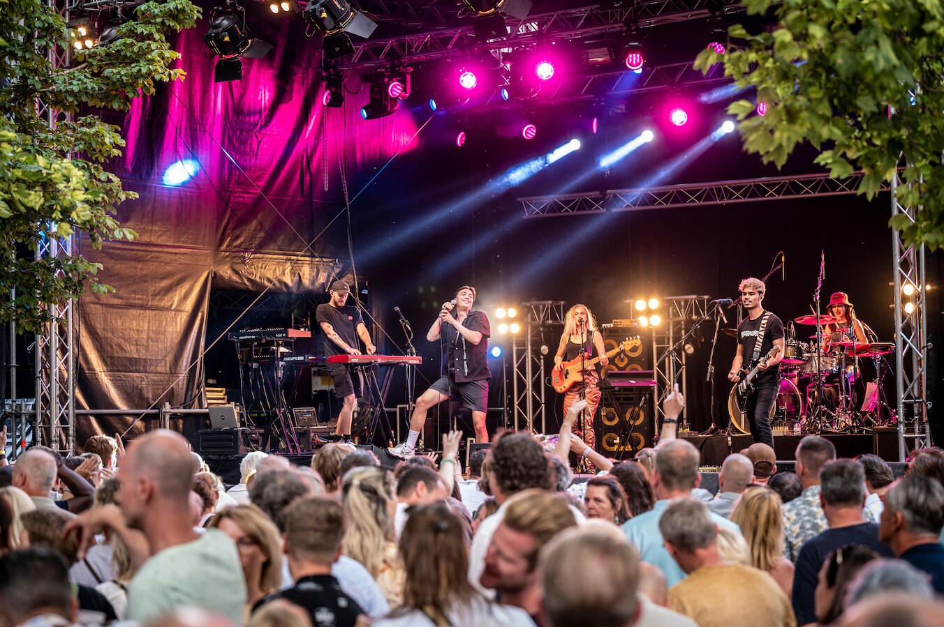 Penny Klamer draagt het stokje van festival Muze Misse over aan 50 ...