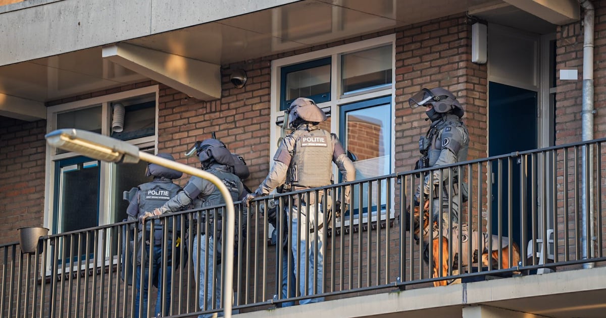 Arrestatieteam hoeft op het laatste moment woning niet binnen te vallen ...