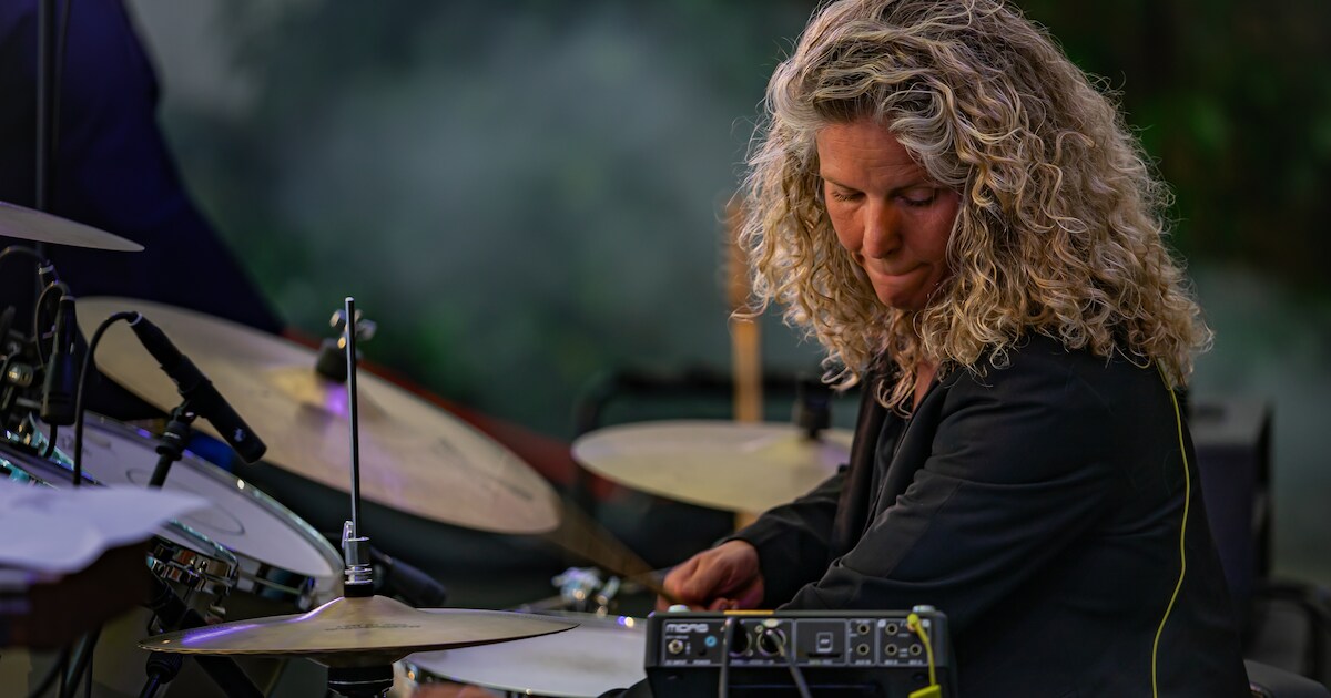 Drummer, gitarist en zangeres Tessa Boomkamp is een ster, maar wel op ...