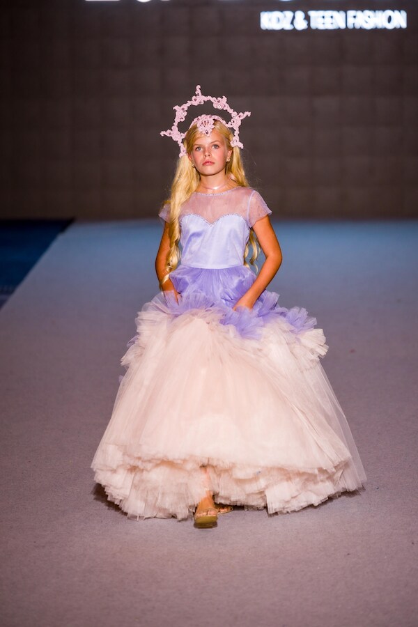 Tess (11) uit Bruchem loopt als model op New York Fashion Week: 'In een ...