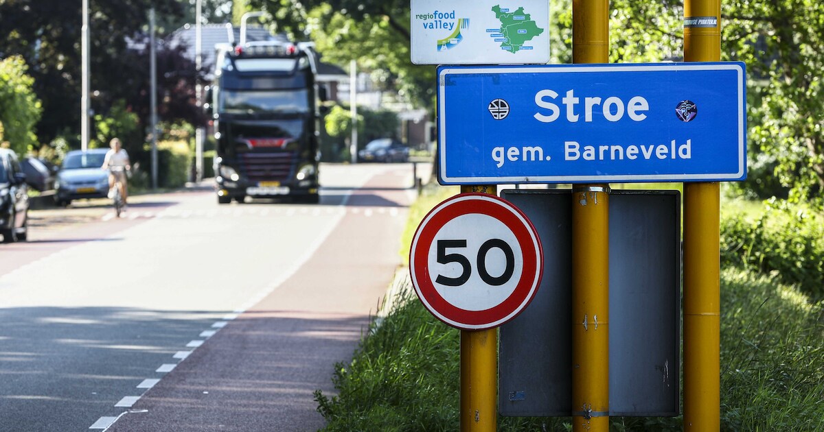 Boer Gert-Jan laat tienduizenden woedende boeren demonstreren op zijn ...