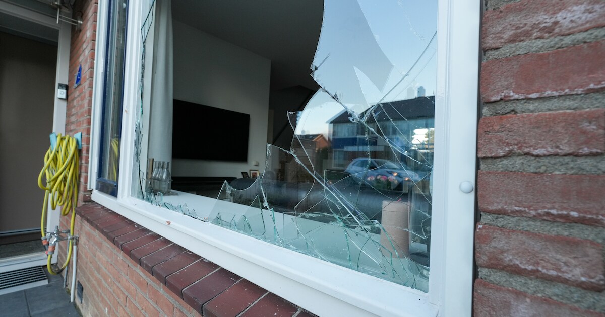 Bewoners bezorgd: komt belager van mishandelde man (75) weer in de wijk ...