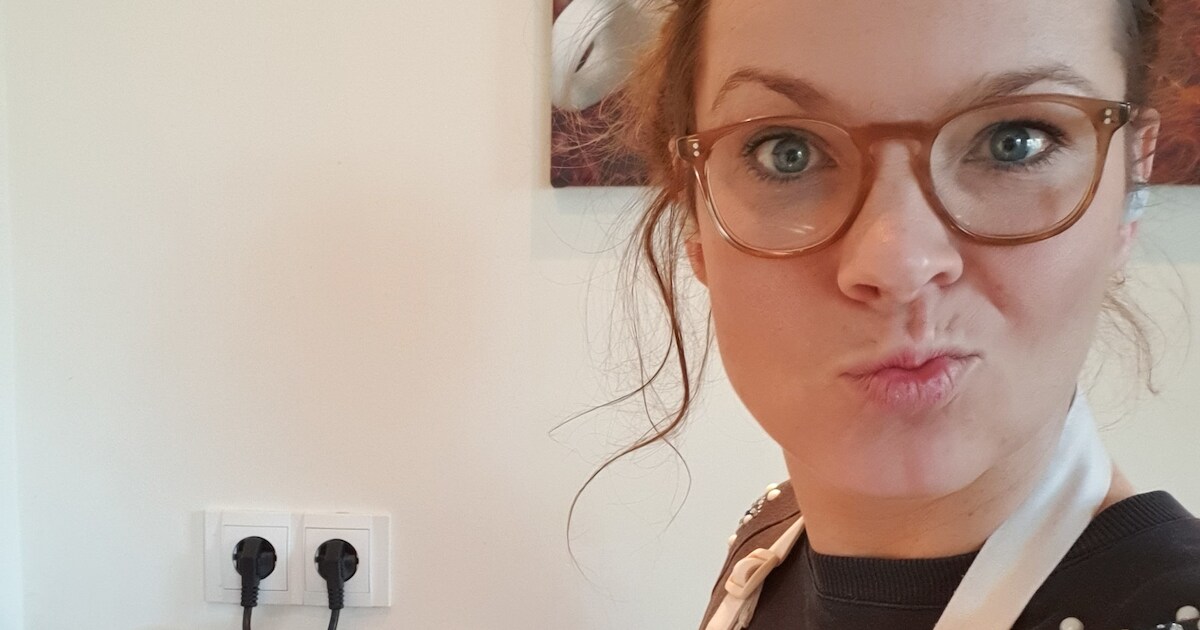 Fleur bakt er lustig op los: ‘Vier juist nu de kleine feestjes gewoon ...