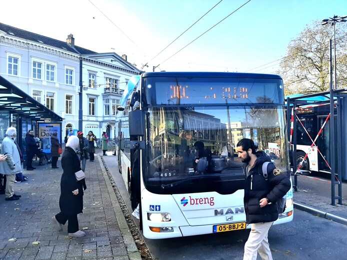 Minder bussen tussen Arnhem en Nijmegen via Lingewaard in de spits ...
