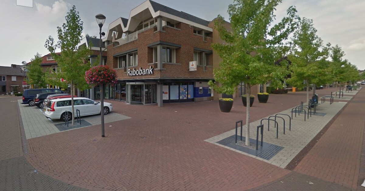 Rabo Elst weer open na verbouwing, vooral ouderen blij: ‘Binnen pinnen ...