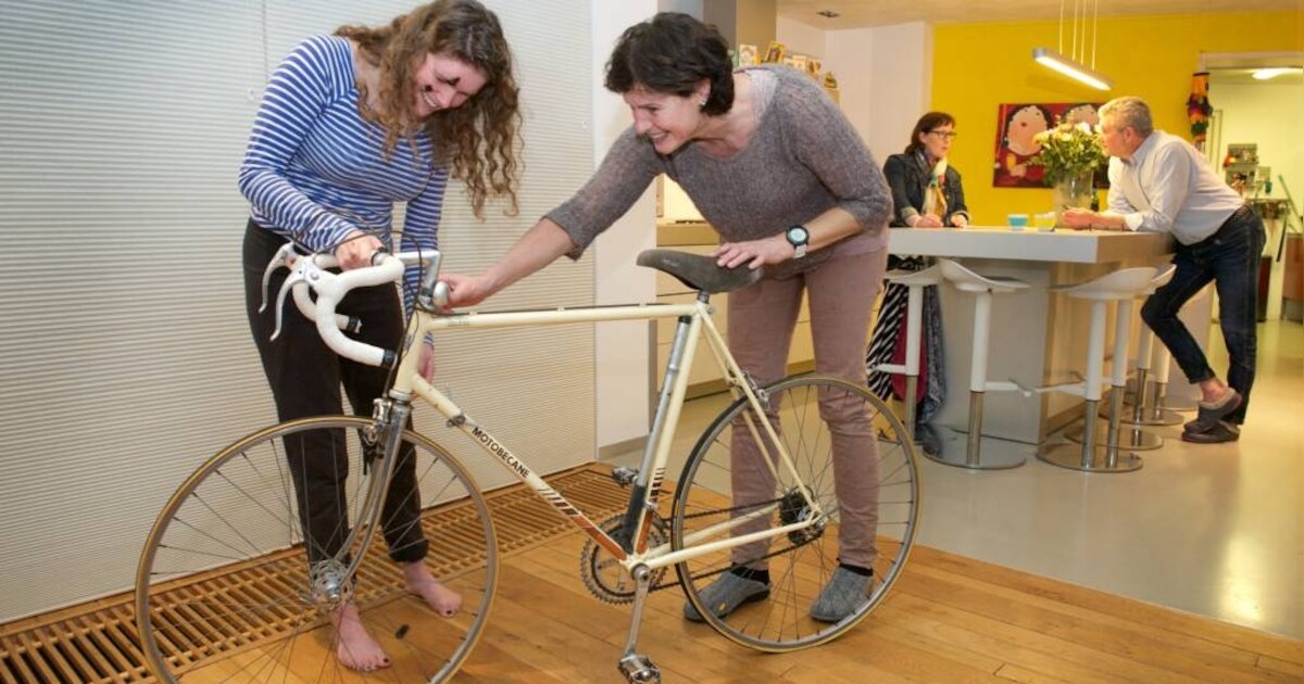 Aangereden en bestolen Djan krijgt nieuwe fiets van gulle gever ...