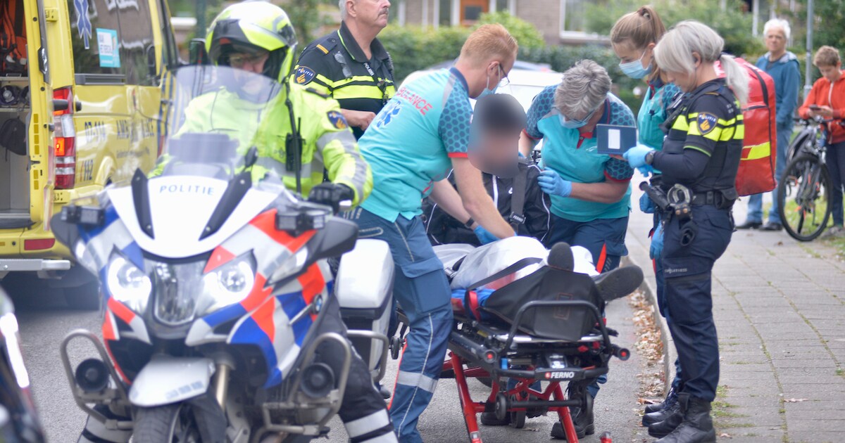 17-jarige scholier steekt op klaarlichte dag man neer die opkomt voor ...