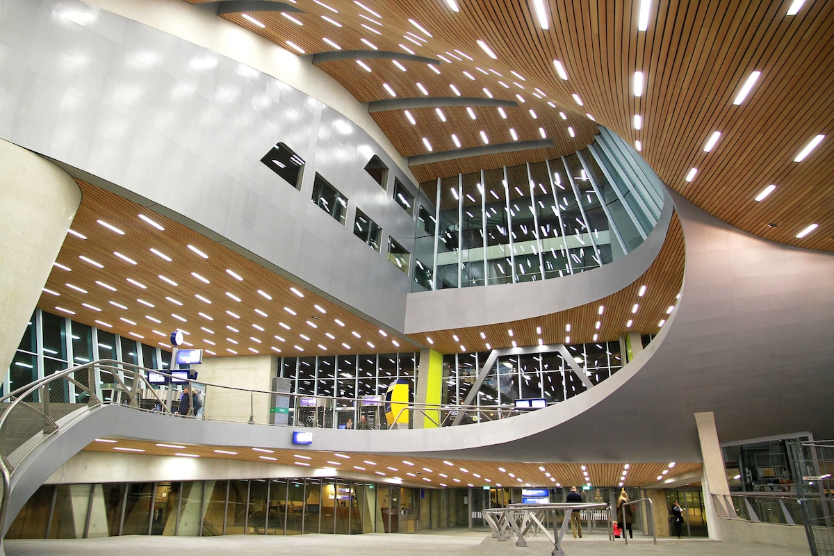 Arnhem Centraal viert Happy Monday met dans en muziek | Arnhem | De ...