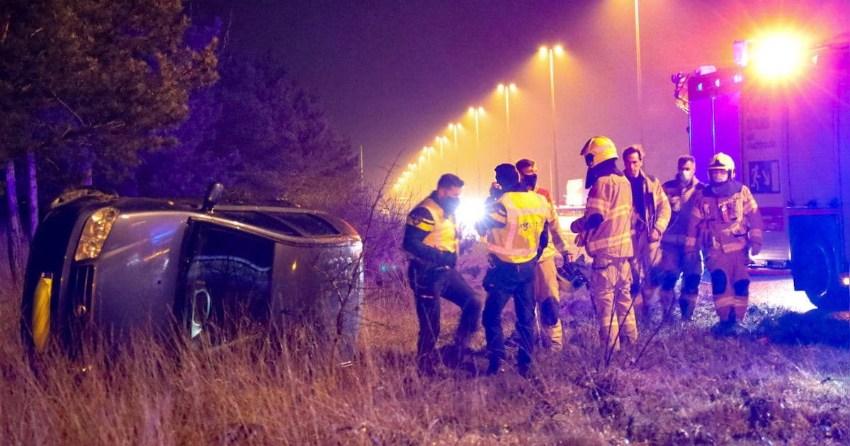 Chaos op de A12 door gladheid, kettingbotsingen met 17 auto’s en 2 vrachtwagens: route is weer ...