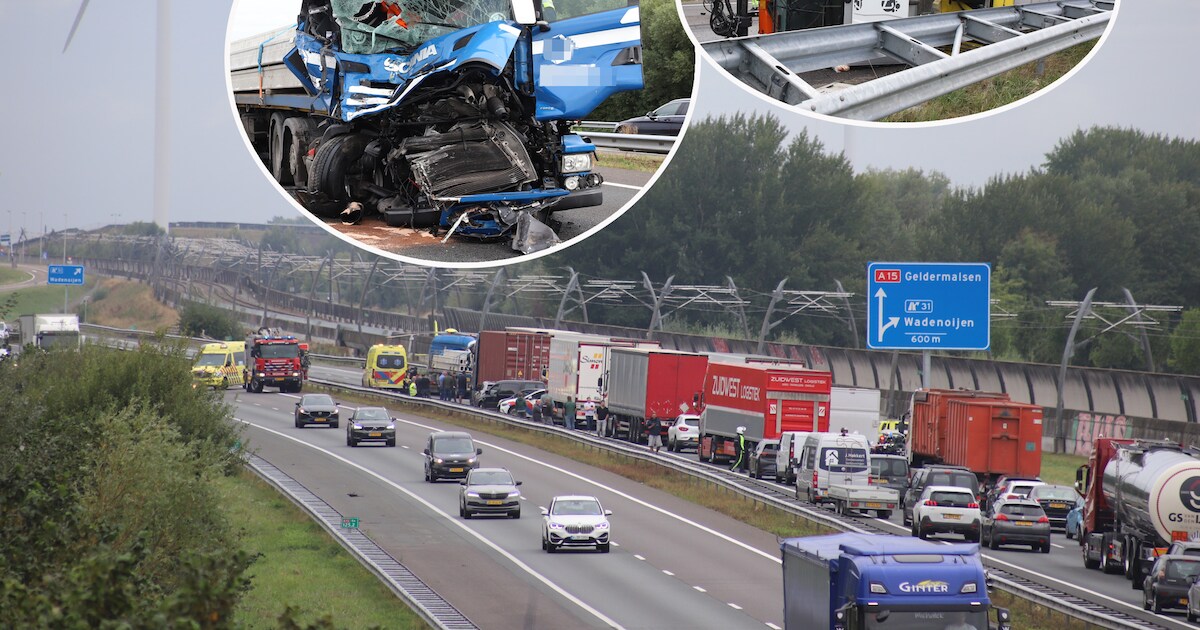 Twee gewonden bij botsing vrachtwagens op A15: langsrijdende truck ramt veegwagen | Tiel ...