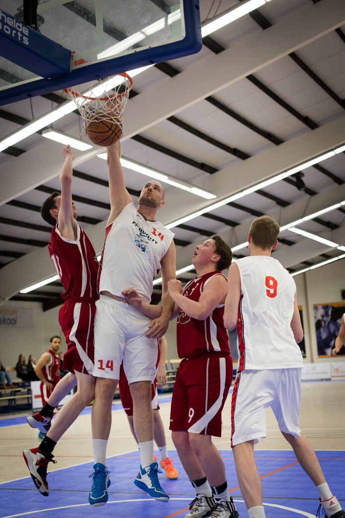 Wyba verliest van 'groot, sterk en snel' Vlissingen | Sport Nijmegen e ...