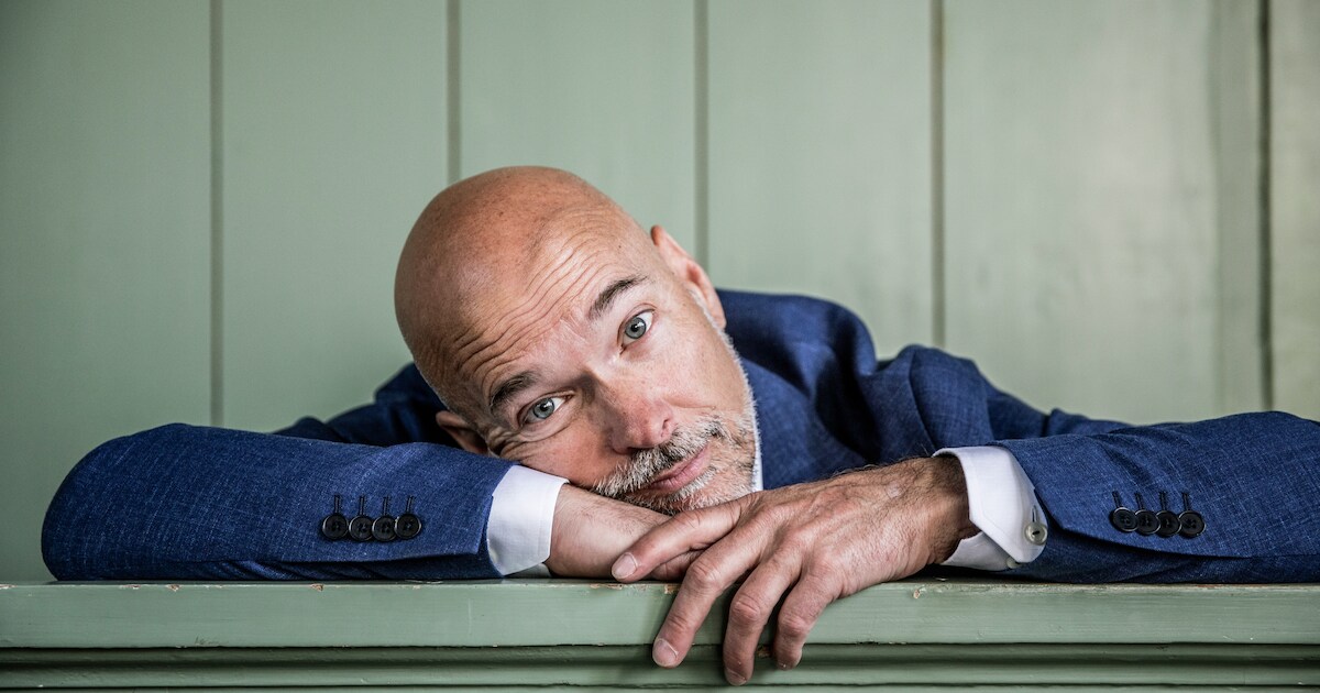 Rob Kamphues (59) had niet verwacht nog met 30 jaar jongere vriendin ...